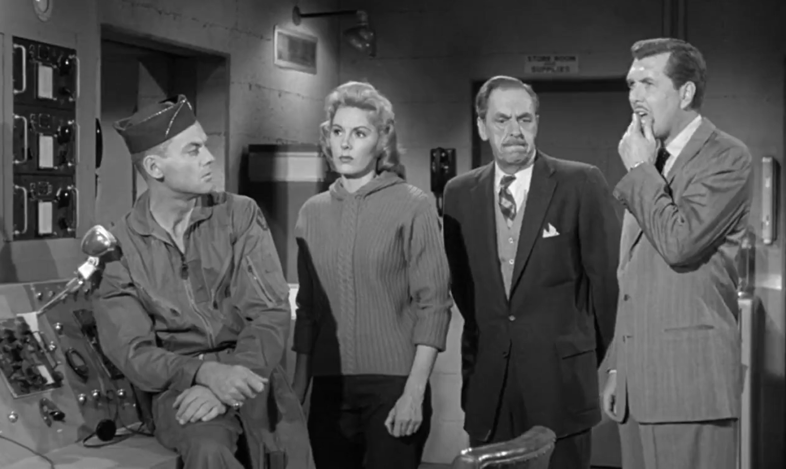 Invisible Invaders (1959) - FilmFanatic.org