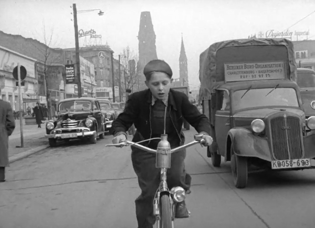 Man Between, The (1953) - FilmFanatic.org